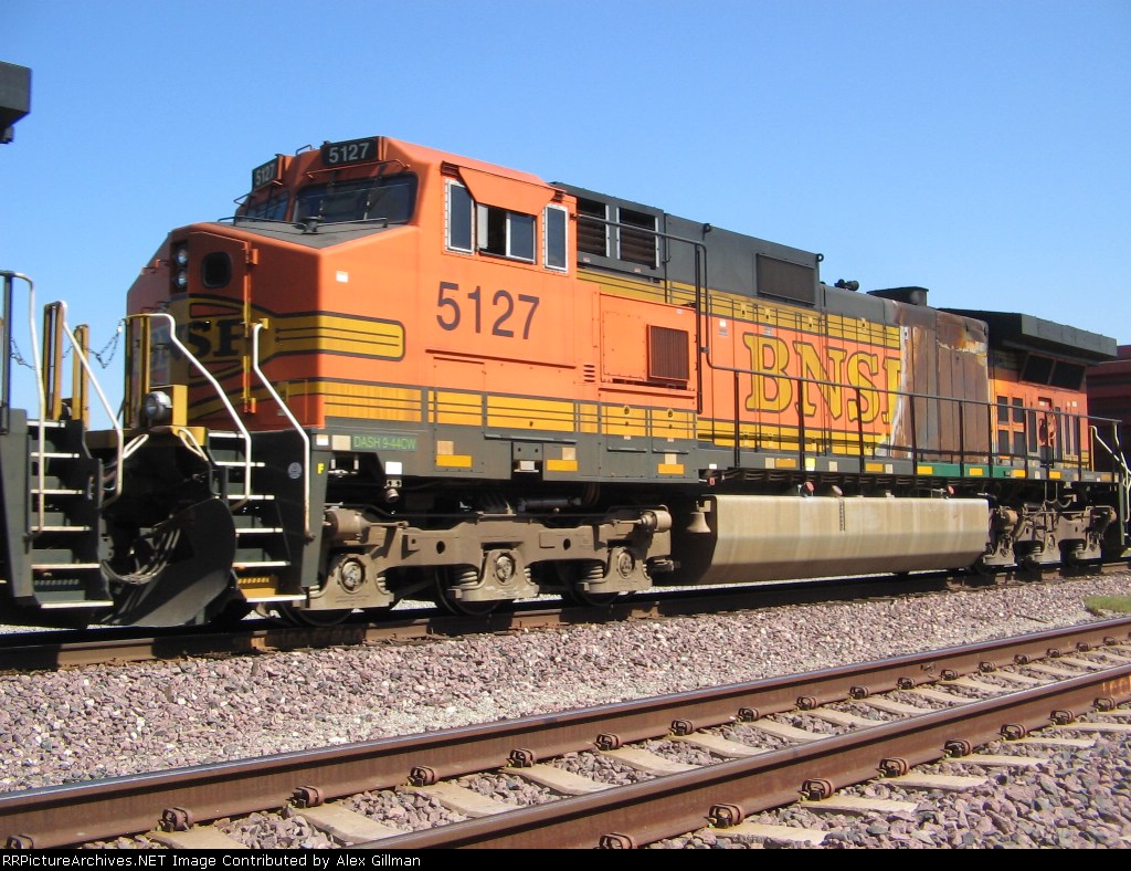 Burned BNSF 5127 Eastbound